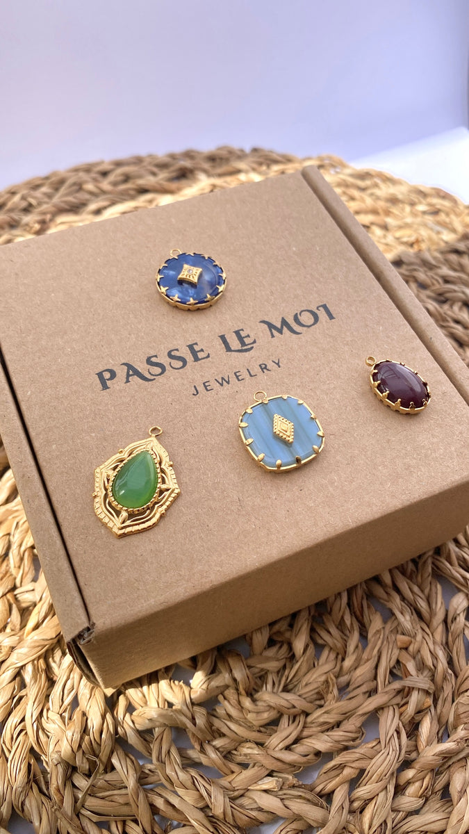 4 pendentifs CANBOO – PASSE LE MOI